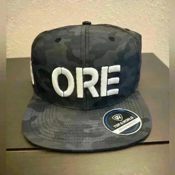 Top of the World | Accessories | Nwt Ore University Of Oregon Metal ...